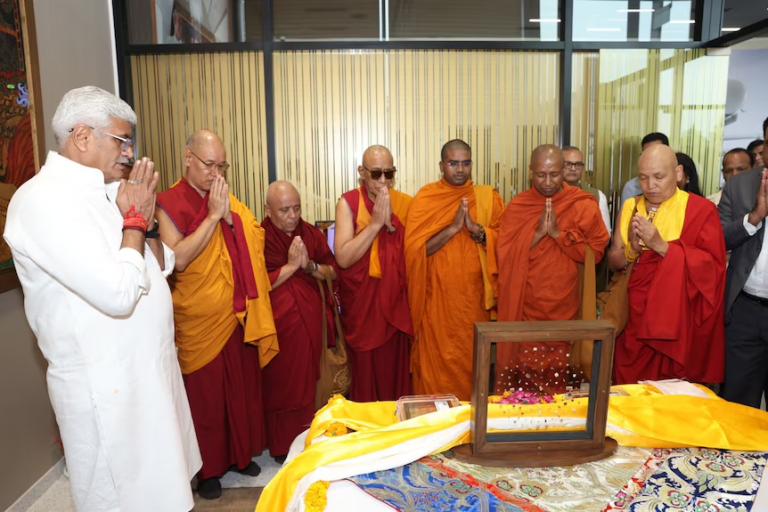 Piprahwa Gems and the Sacred Relics of the Buddha – Indo-Buddhist ...